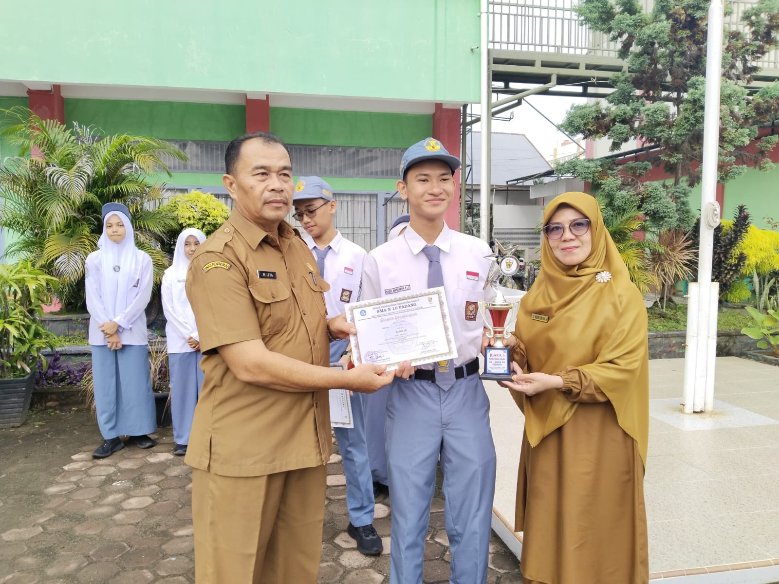 SMAN 10 PADANG